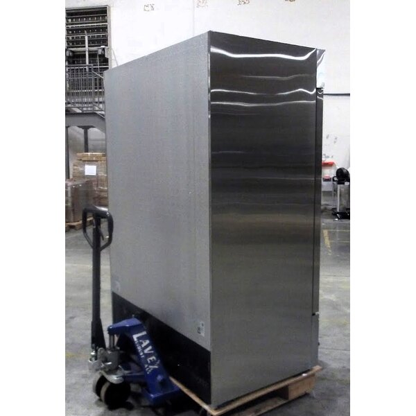 Scratch and Dent Avantco A-49F-HC 54" Solid Door Reach-In Freezer