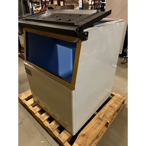 Scratch and Dent Avantco Ice BIN27530 30" Ice Storage Bin - 375 lb.