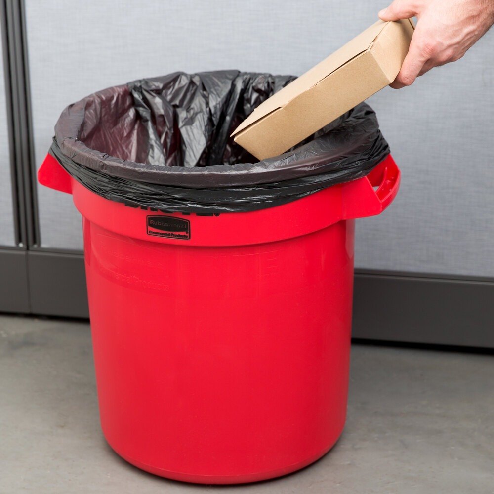 Rubbermaid BRUTE FG261000RED Red 10 Gallon Trash Can