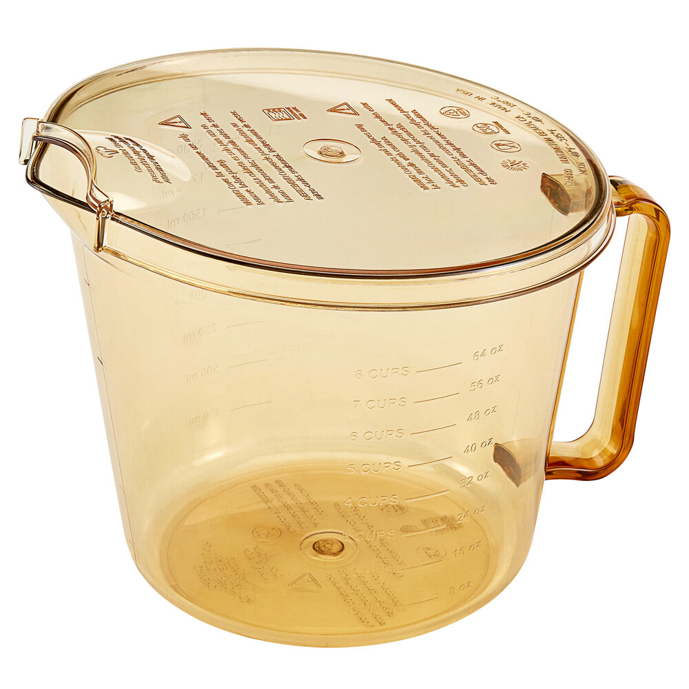 Cambro 2 Qt. High Heat Amber Measuring Cup with Splatterproof Cover