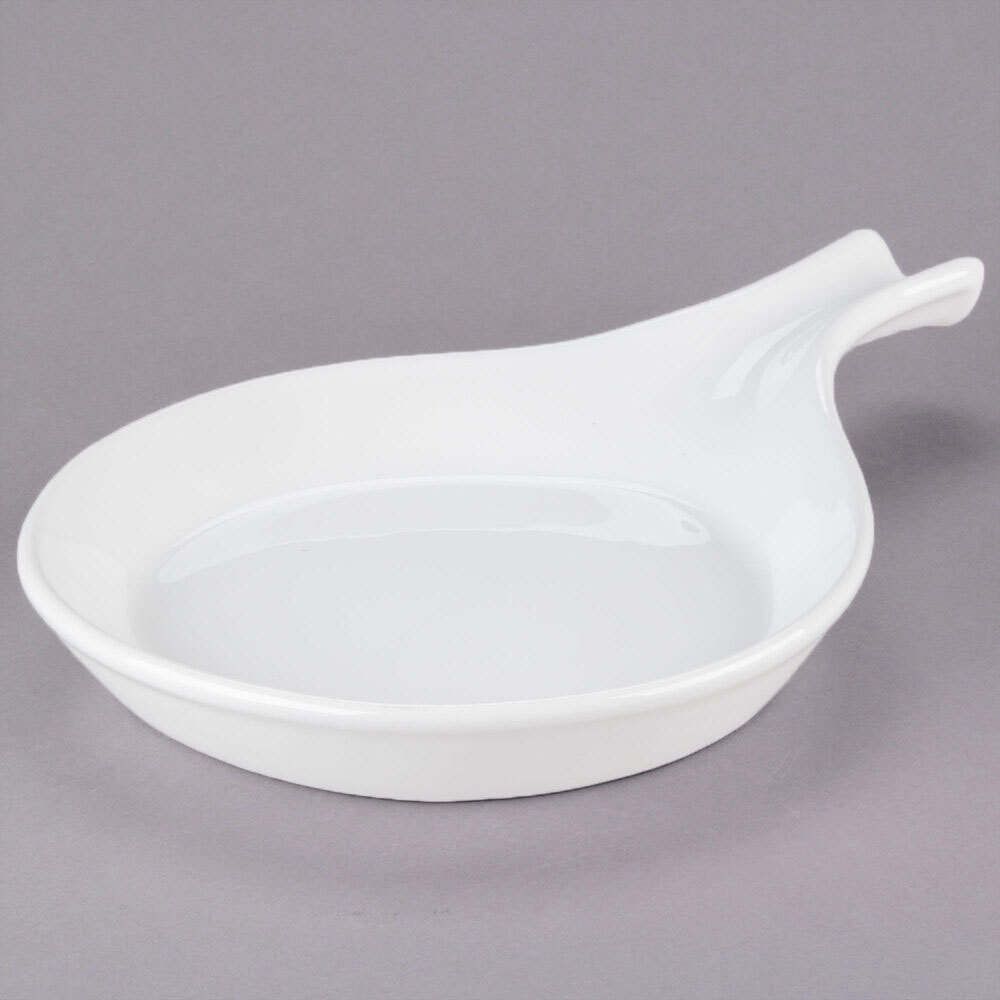 Tuxton BWP-130 28.5 oz. White China Fry Pan Server - 6/Case