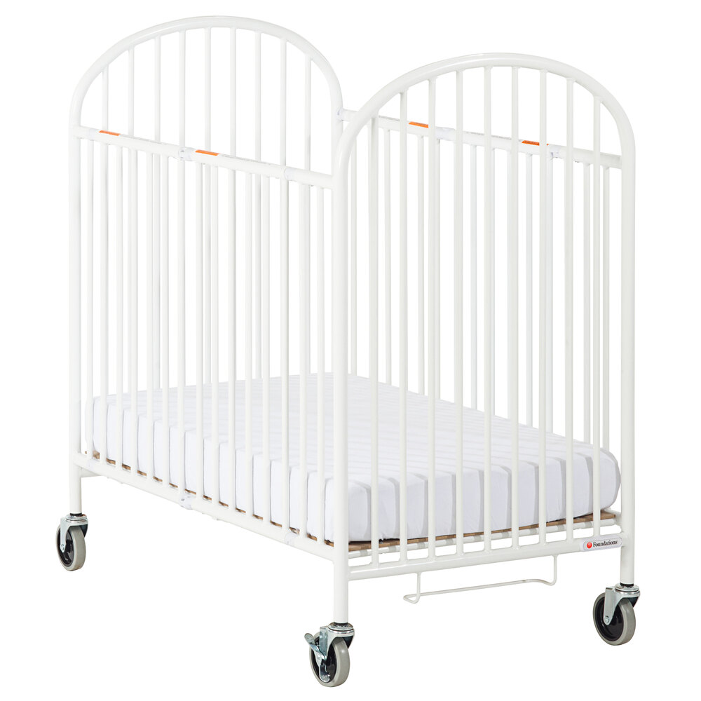 Foundations 1331360 Pinnacle 24" x 38" Compact White Steel Folding Crib ...