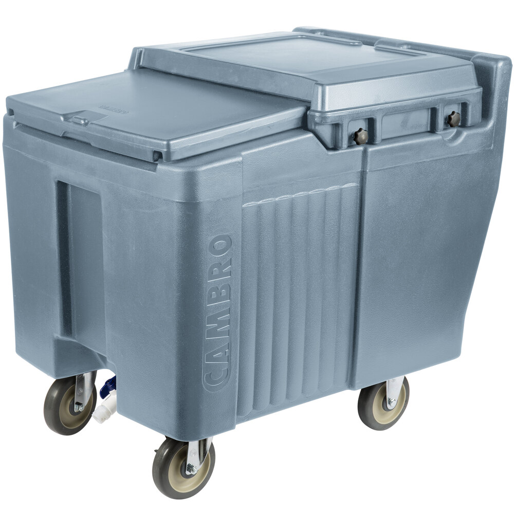 Cambro ICS125L401 SlidingLid™ Slate Blue Mobile Ice Bin - 125 lb. Capacity