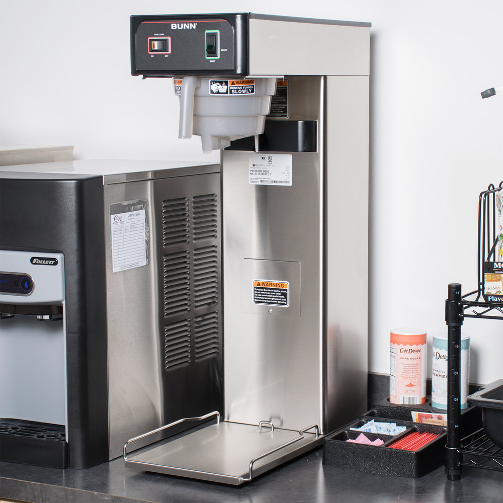 Bunn 36700.0009 TB3 3 Gallon Iced Tea Brewer with 29" Trunk - 120V