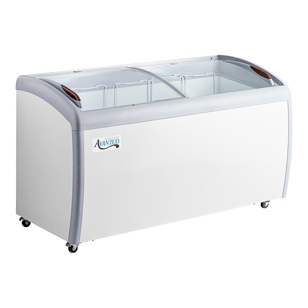 Avantco DFC16-HCL 60 1/4" Customizable Vinyl Curved Top Display Ice ...