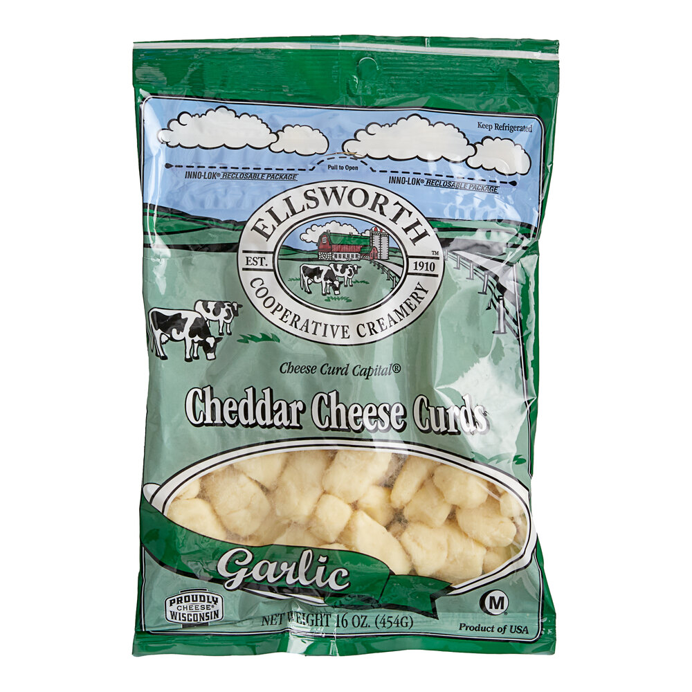 Ellsworth Cooperative Creamery Garlic Cheddar Cheese Curds 16 oz. - 8/Case