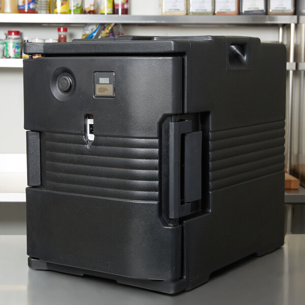 Cambro Ultra Pan Carrier® Black Front Loading Insulated Electric (110V ...