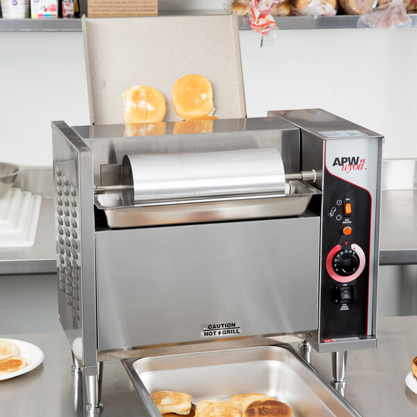 APW Wyott M-95-2 Vertical Conveyor Bun Grill Toaster - 208V
