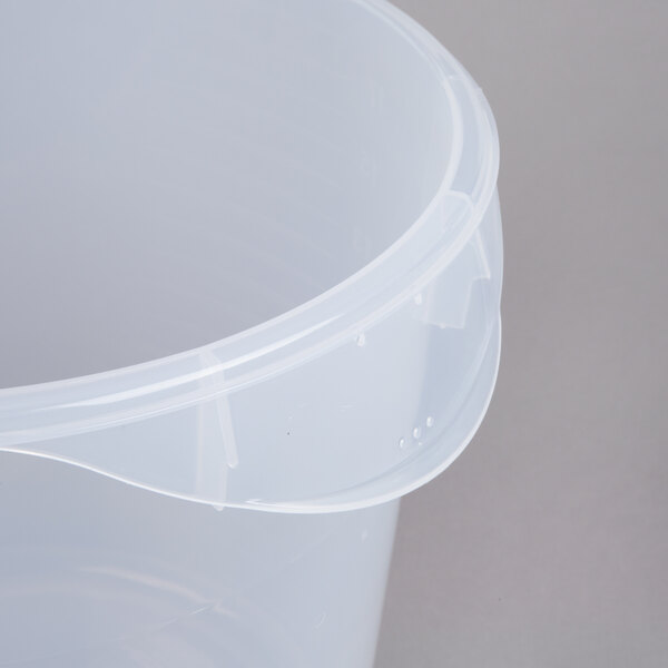 Rubbermaid 18 Qt. Translucent Round Polypropylene Food Storage Container
