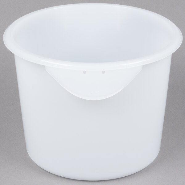 Rubbermaid 6 Qt. White Round Polyethylene Food Storage Container