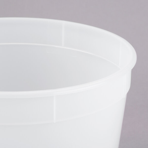 2.7 Qt. Translucent Round Deli Container - 200/Case