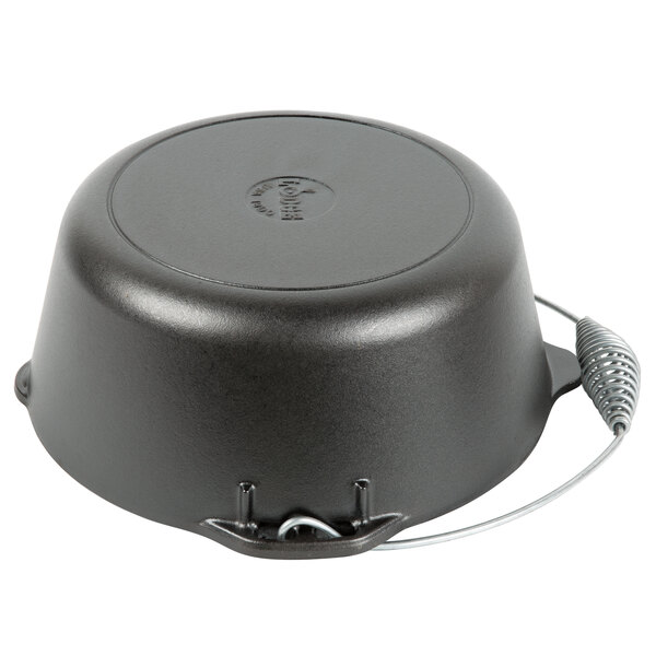 Lodge L10DO3 7 Qt. Pre-Seasoned Cast Iron Dutch Oven with Spiral Bail ...