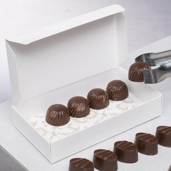 6" x 3 1/4" x 1 1/8" 1-Piece 5 oz. White Candy Box - 250/Case