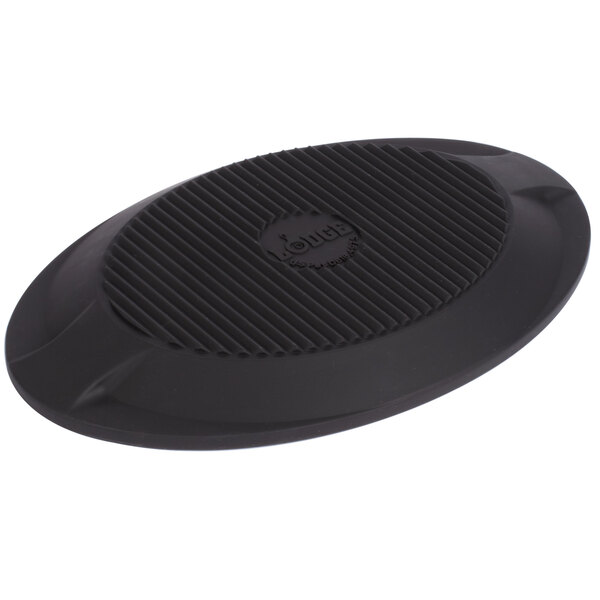 Lodge US011 Black 8 3/4" x 13" Oval Heat-Resistant Black Silicone ...
