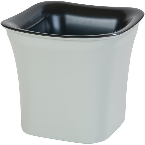 Carlisle CM1401443 Designer Coldmaster 2 Qt. Black / Pewter Flared 7 1/ ...