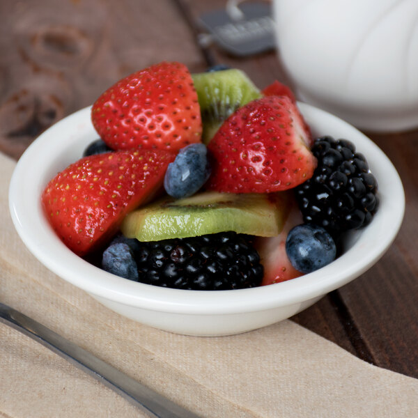 Acopa 3.5 oz. Ivory (American White) Rolled Edge Stoneware Fruit Bowl ...
