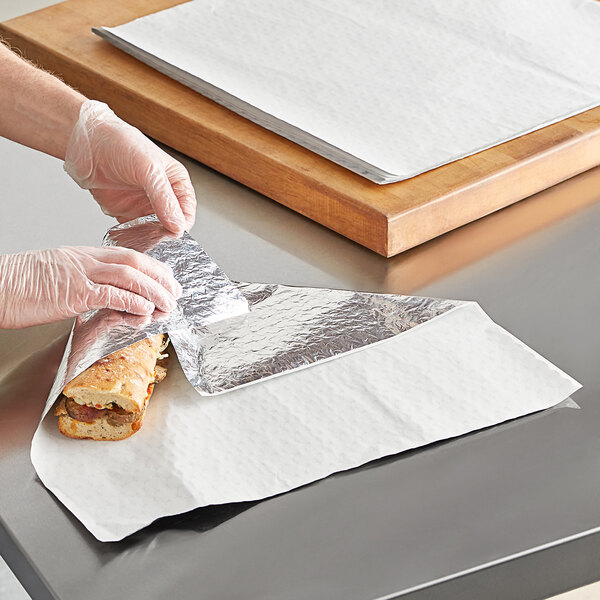 Choice 18" x 18" Insulated Foil Sandwich Wrap Sheets - 500/Pack