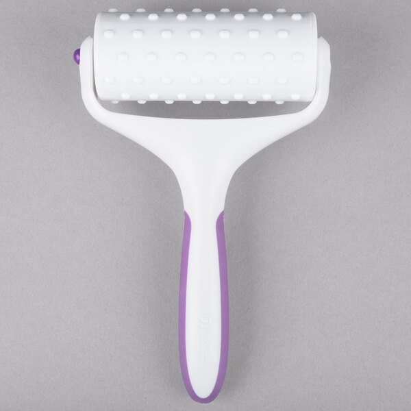 Wilton 1907-1340 Fondant / Gum Paste Embosser Set with Dot Pattern Roller