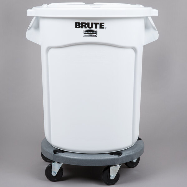 Rubbermaid Brute 20 Gallon Ingredient Bin / Trash Can
