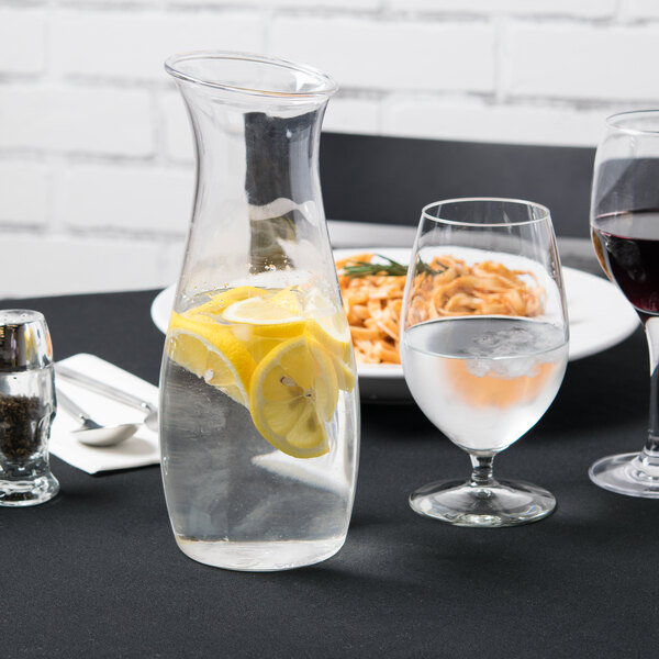 Carlisle 7090207 34 oz. Polycarbonate Carafe