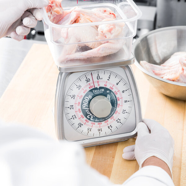 Taylor TS32D 32 oz. Mechanical Portion Control Scale with Dashpot