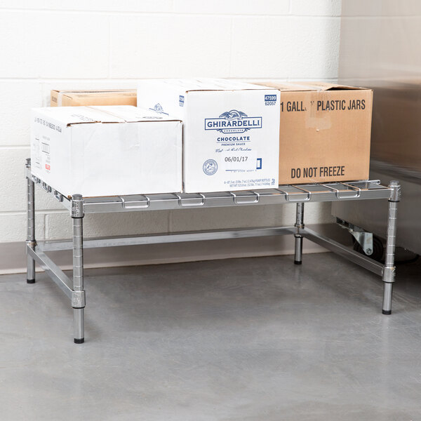 Regency 24" x 36" Heavy-Duty Chrome Dunnage Rack with Mat