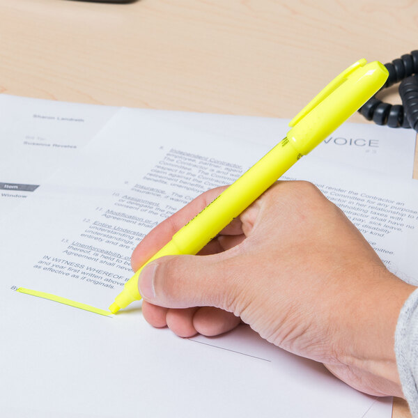 Universal UNV08856 Fluorescent Yellow Chisel Tip Pen Style Highlighter ...