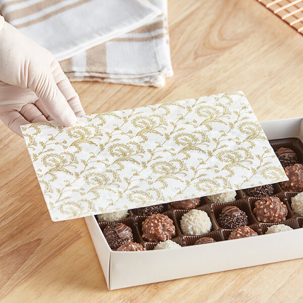 9 1/4" x 5 1/2" 3-Ply Glassine 1-2 lb. White Candy Box Pad with Gold ...