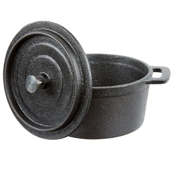 American Metalcraft CIPR5526 26.5 oz. Pre-Seasoned Mini Cast Iron Pot ...