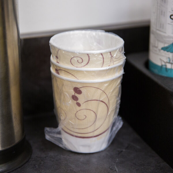 Solo WX9-J8002 Trophy Plus Hotel and Motel 9 oz. Individually Wrapped ...