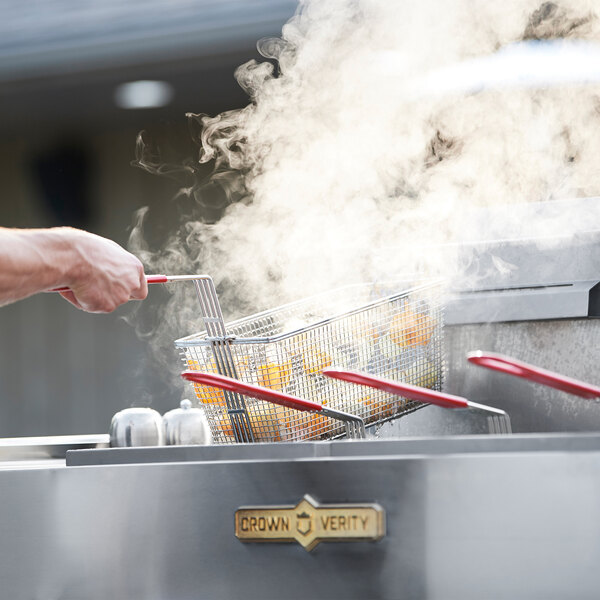 Crown Verity PF-1-LP 35 - 40 lb. Single Tank Portable Outdoor Fryer