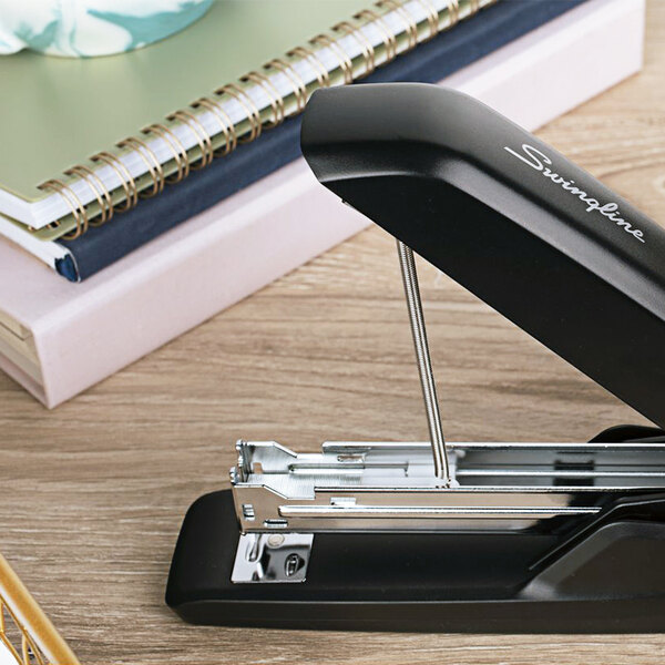 Swingline 20 Sheet Black Standard Full Strip Desktop Stapler with ...
