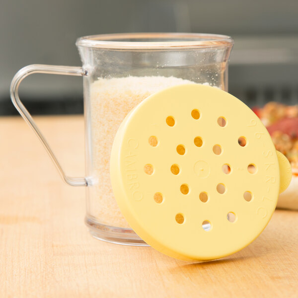 Cambro 96SKRLC405 Yellow Shaker Lid for Cheese