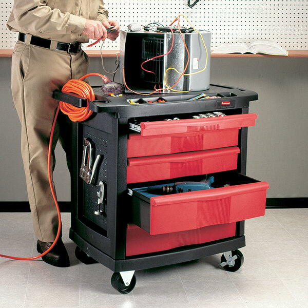 Rubbermaid FG773488BLA TradeMaster 32 9/16" x 19 15/16" Mobile Work ...