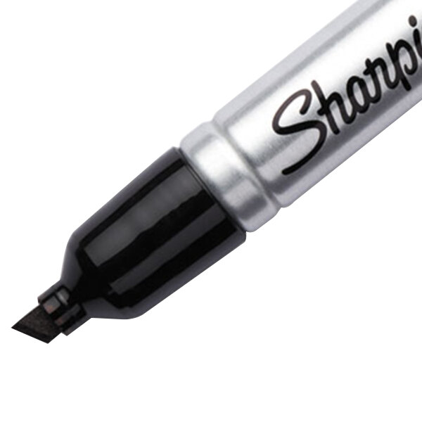 Sharpie 15661PP King Size Black Chisel Tip Permanent Marker - 4/Pack