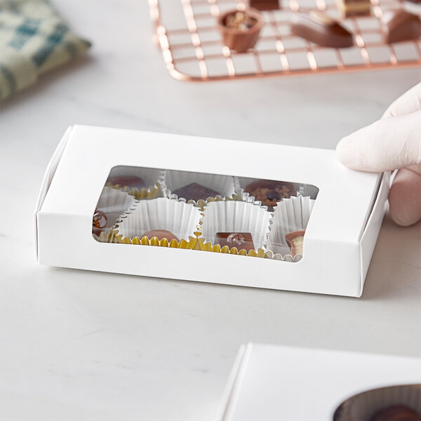 6" x 3 1/4" x 1 1/8" 1-Piece 5 oz. Window White Candy Box - 250/Case
