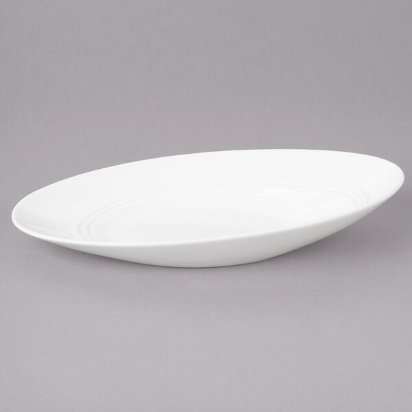 Bon Chef 1100002P Slanted Oval 6 oz. White Porcelain Bowl - 18/Case