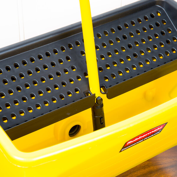 Rubbermaid HYGEN Microfiber Mop System - 18" | WebstaurantStore