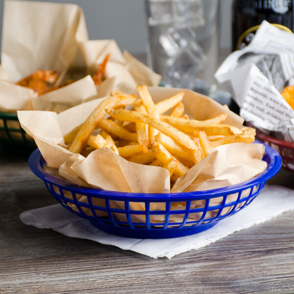 Choice 8" x 2" Round Blue Plastic Fast Food Basket - 12/Pack