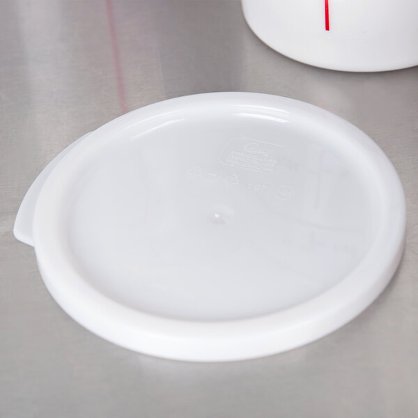 Choice 1 Qt. White Round Polypropylene Food Storage Container Lid