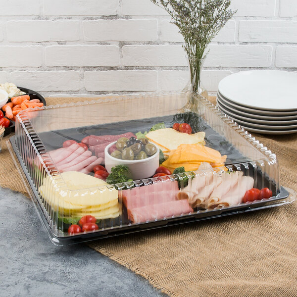 Fineline SQ4818.BK Platter Pleasers 18" x 18" Black Plastic Square ...