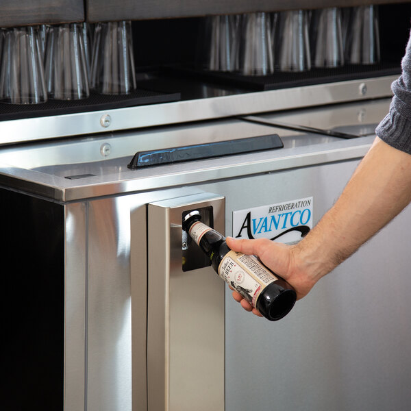 Avantco HBB-80-HC-S 80" Stainless Steel Horizontal Bottle Cooler