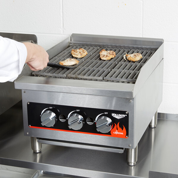 Vollrath CBGHD-18 Cayenne 18" Medium-Duty Charbroiler - 60,000 BTU