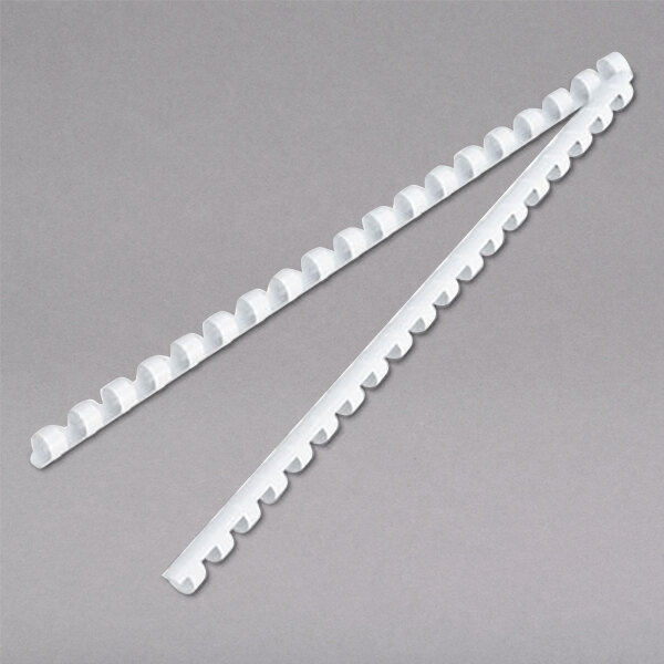Fellowes 52371 3/8" Diameter White Plastic 55-Sheet Binding Comb - 100/Pack