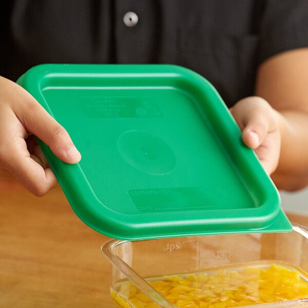 Cambro CamSquares® 2 and 4 Qt. Green Square Polyethylene Food Storage ...