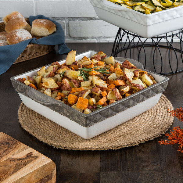 Tuxton EAF-401 DisplayTux 3.25 Qt. Black Truffle Band Square China Casserole Dish - 2/Case