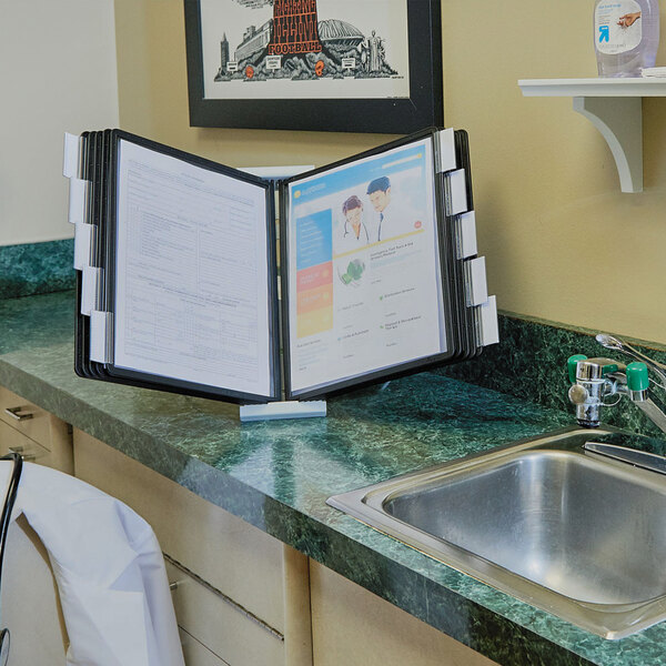 Durable 561201 InstaView Black Borders Letter Sized 10 Panel Expandable ...