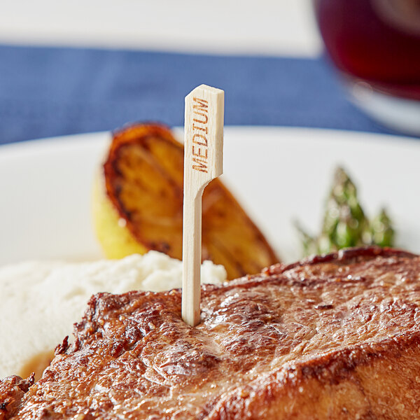 Tablecraft MEDIUM "Medium" 3 1/2" Bamboo Meat Marker - 100/Pack