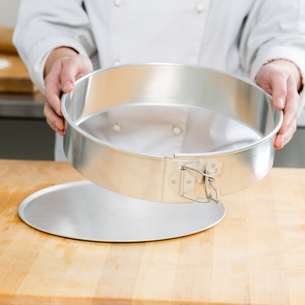 Chicago Metallic 40412 12" x 2 3/4" Aluminum Springform Cake Pan