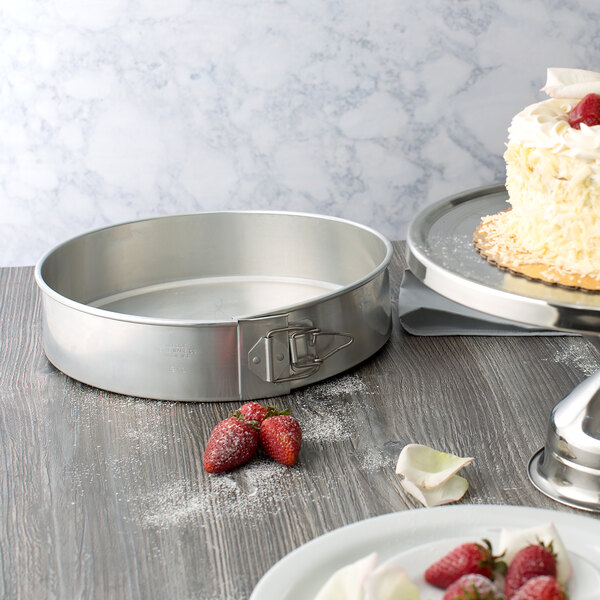 Chicago Metallic 40412 12" x 2 3/4" Aluminum Springform Cake Pan